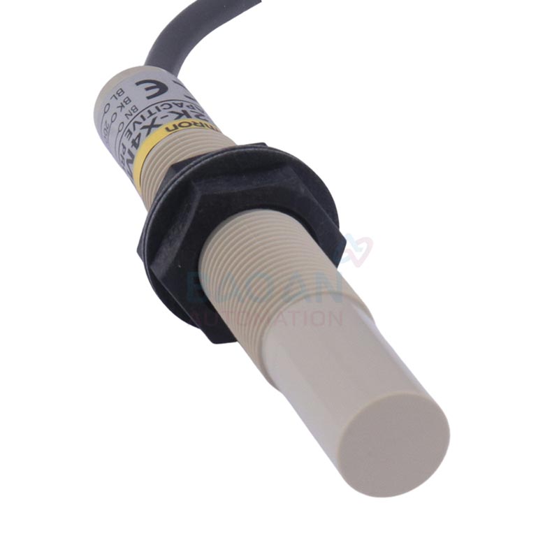 Cảm biến tiệm cận hình trụ Omron E2K-X series E2K-X4ME1 2M